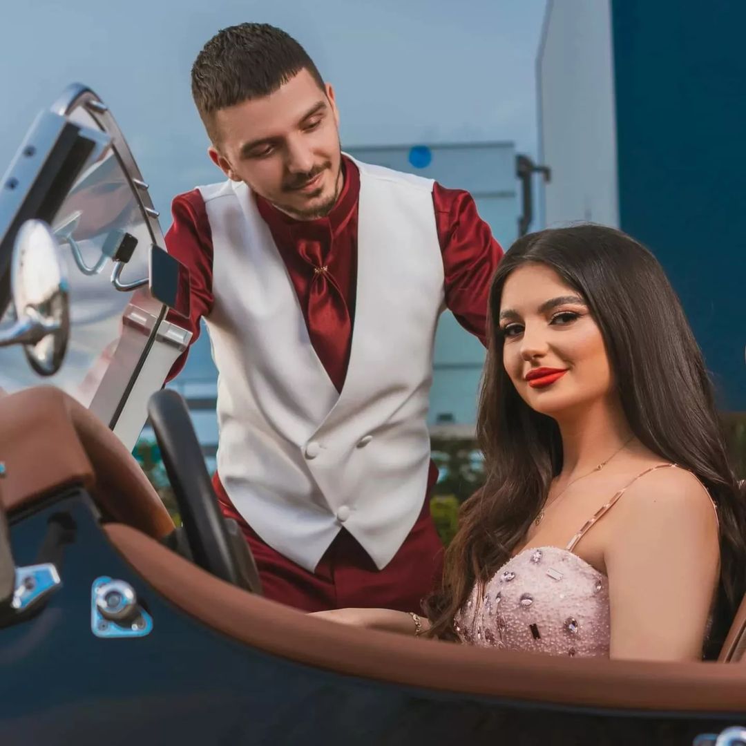 Njihuni me rejën e Mihrijes dhe Naimit përmes setit fotografik
