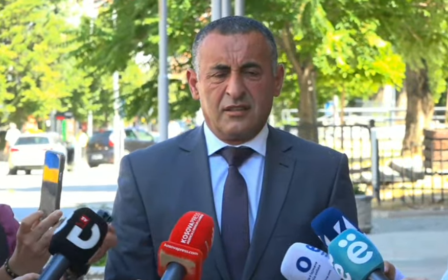 Lahi Brahimaj i quan “të pabesë” Kurtin e Limajn: Njëri s’po i zë besë ...