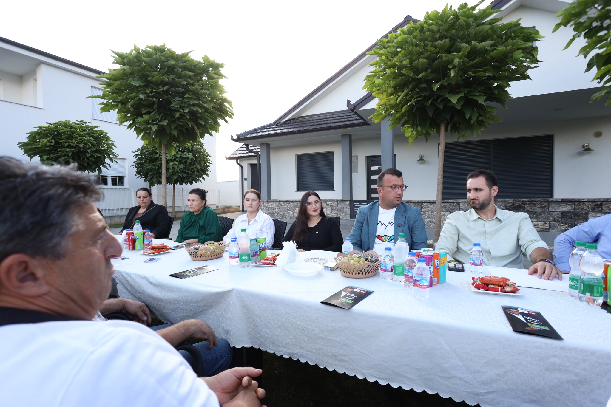 Ferati në Zabllaq pritet nga dy familje: Projektet e mëdha do të ...